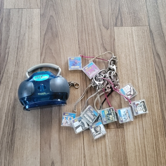 Hit Clips | Other | Hit Clips Boombox Tiger Electronics 200 Madonna ...